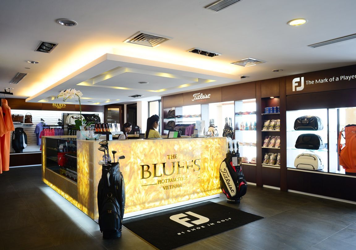 Pro Shop - The Bluffs Grand Ho Tram